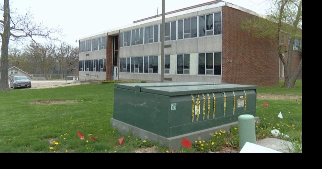 Cedar Rapids City Council to address future of former Buchanan School | Video | kwwl.com