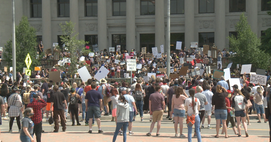 Six-hour protest through Cedar Rapids stays peaceful | Cedar Rapids ...