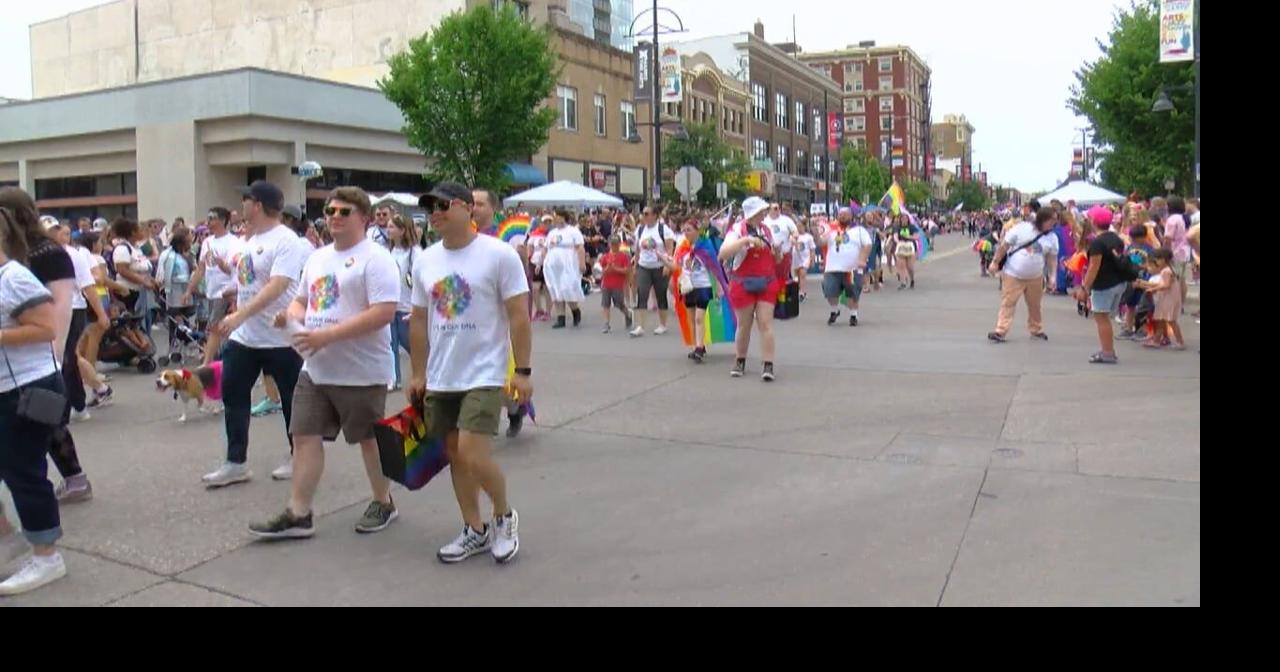 Iowa City Pride hosts annual Pride Festival | Iowa City | kwwl.com