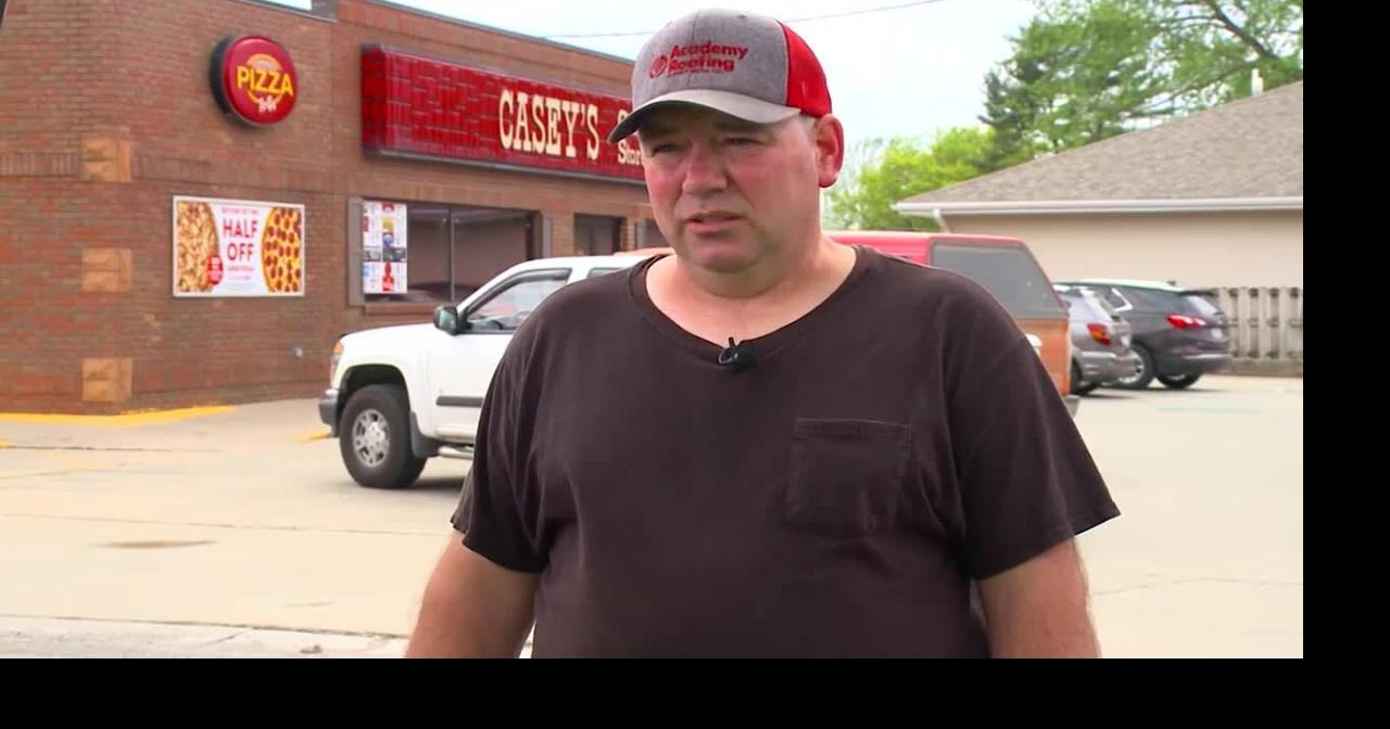 Iowa customer stops attempted armed robbery | News | kwwl.com