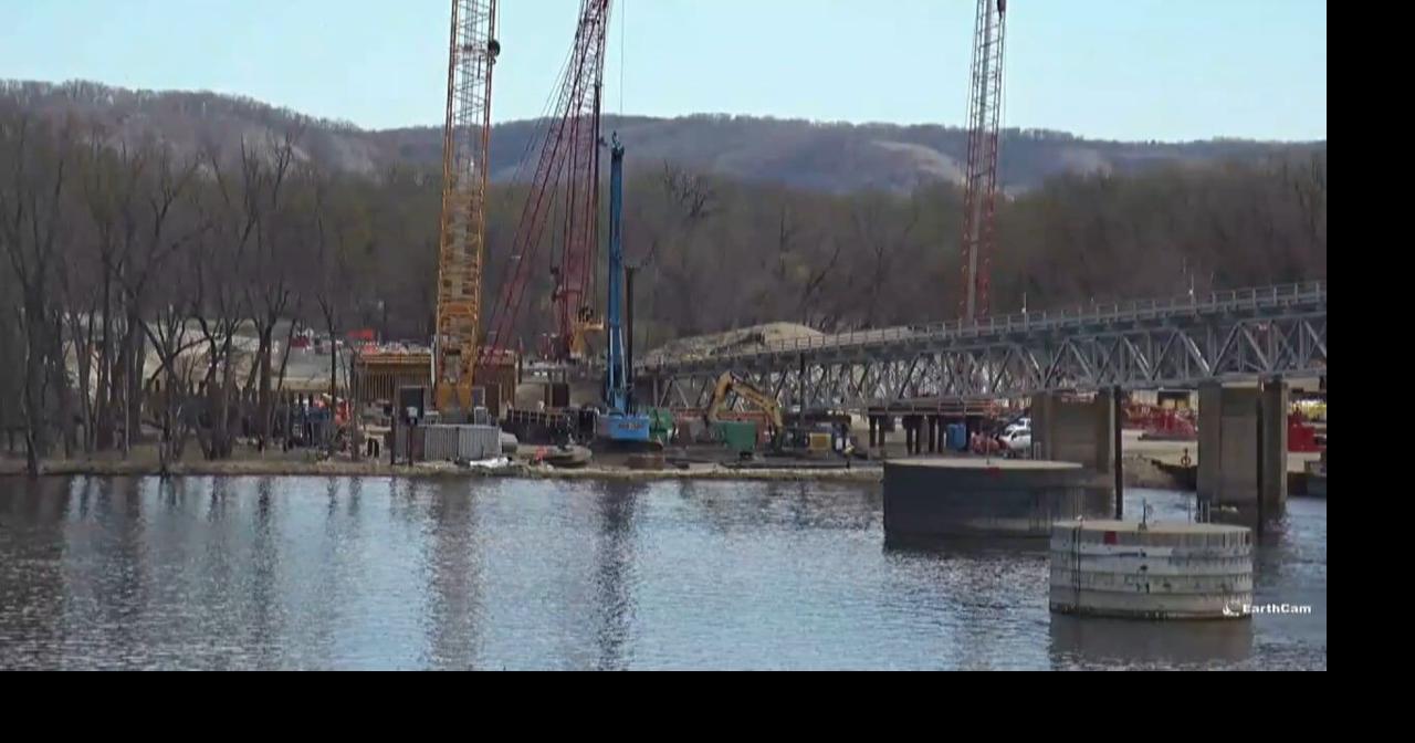 Black Hawk Bridge on track to reopen by end of April | News | kwwl.com