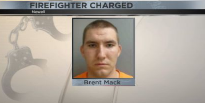 Iowa firefighter facing charges for setting fires | Archive | kwwl.com