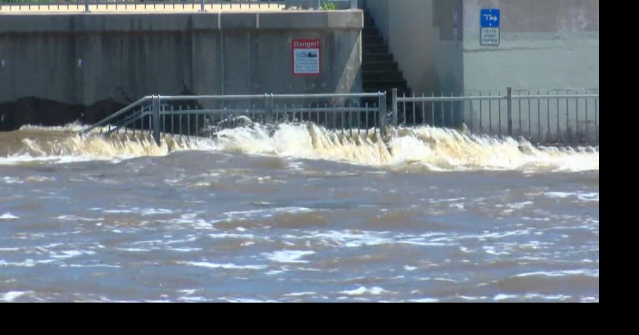 Cedar River crests in Waterloo and Cedar Falls | Waterloo | kwwl.com