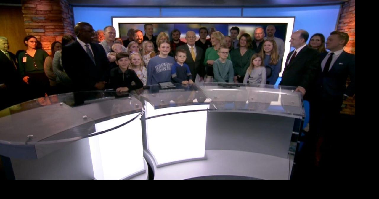 Anchor Ron Steele shares message with viewers during his final ...