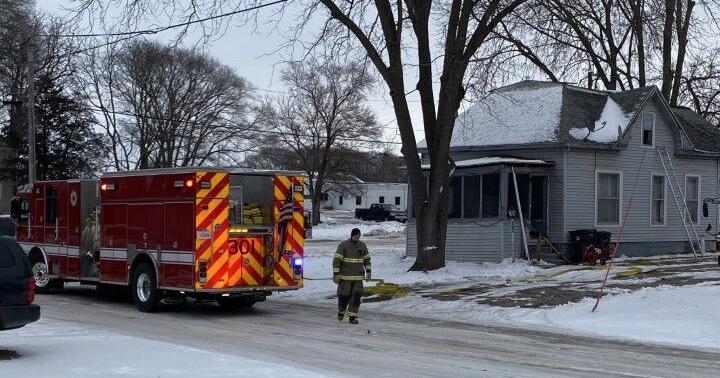 Crews put out house fire in Waterloo | Top Stories | kwwl.com