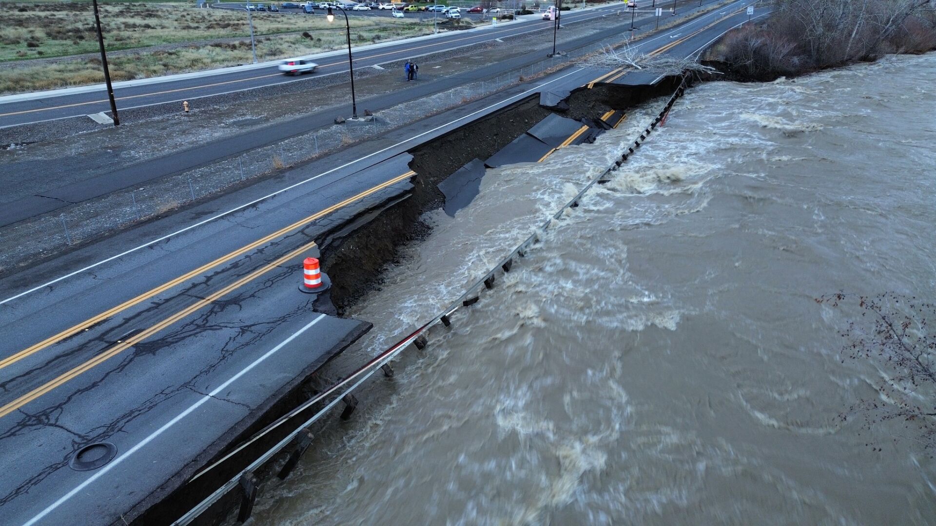 Highway 12 washout forces extended detour through Naches school zone ...
