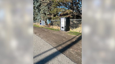 Mystery vending machine in Otis Orchards supports community pantry ...