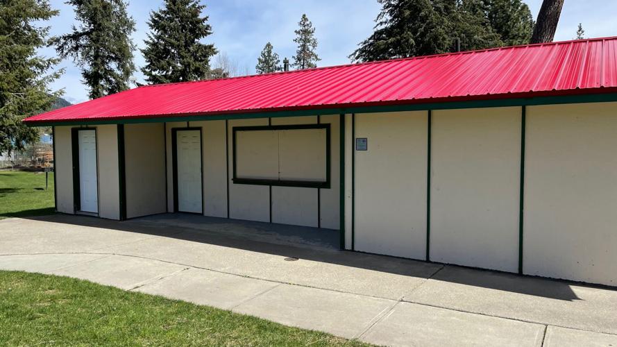 Diamonds and Dreams heading to the Chuck Holt Memorial Field in ...