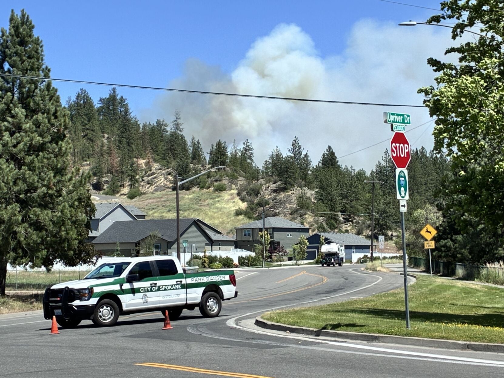 Firefighters responding to fast-moving fire off Upriver Drive | News ...