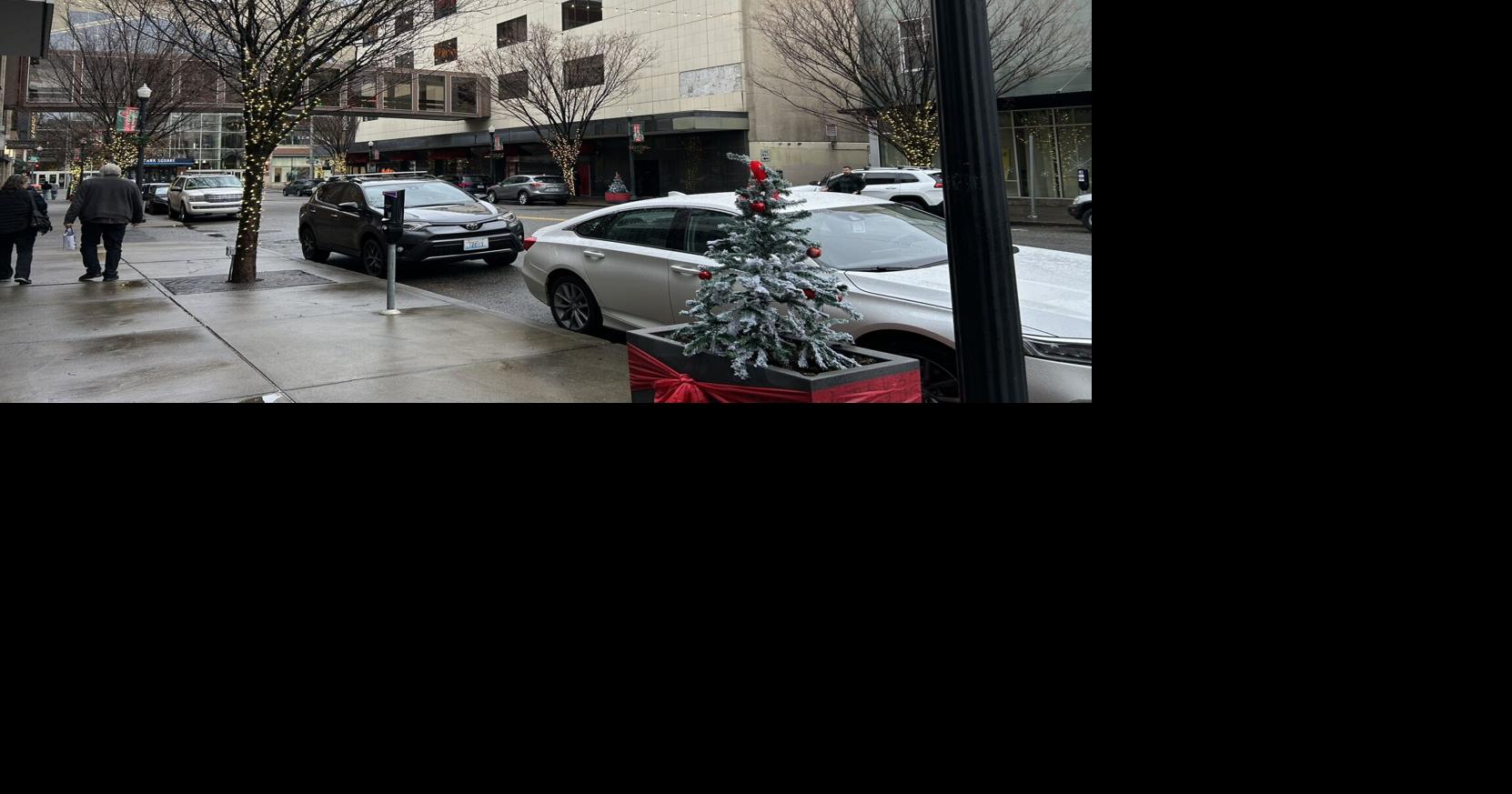 Downtown Spokane sparkles with holiday lights for Santa's arrival this ...