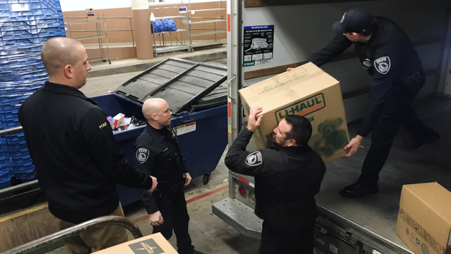 Coeur d’Alene Police Dept. fills moving truck with donated toys for ...