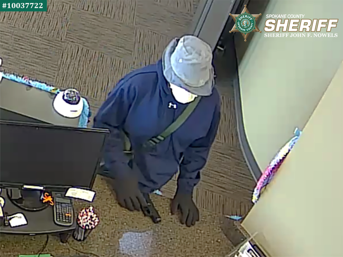 Spokane Valley Deputies search for armed robbery suspect | News | kxly.com