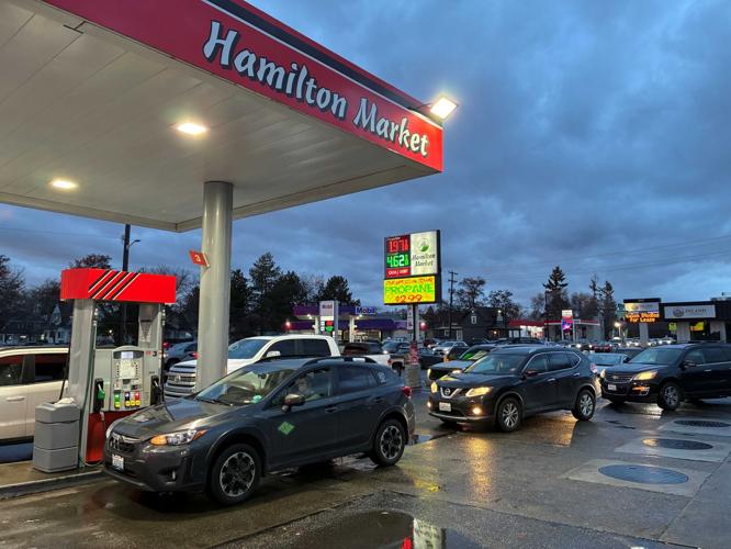 People race to Spokane gas station for cheap gas | News | kxly.com