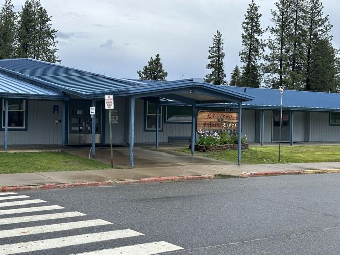 West Bonner School District weighs options, considers closing schools ...