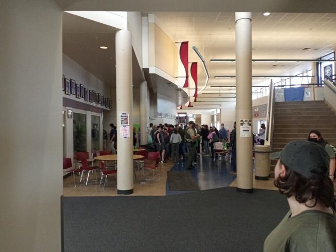 Parents, students protest mask mandate at Tonasket School District ...