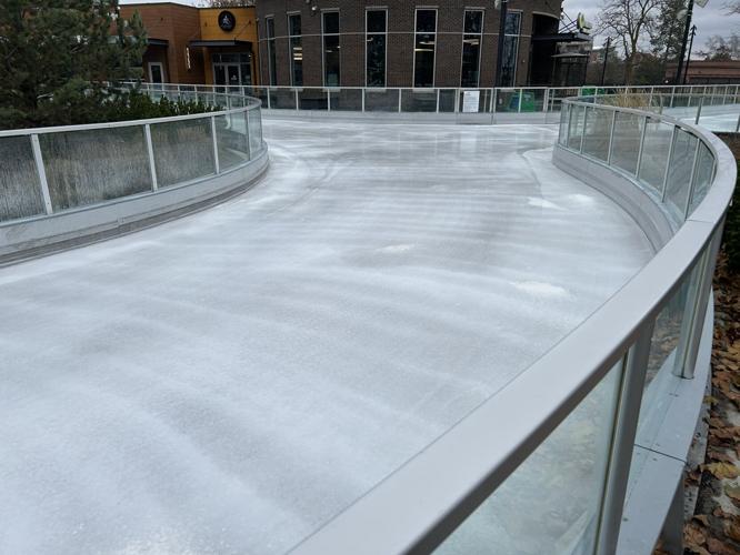 Holiday festivities begin in downtown Spokane with skating ribbon ...