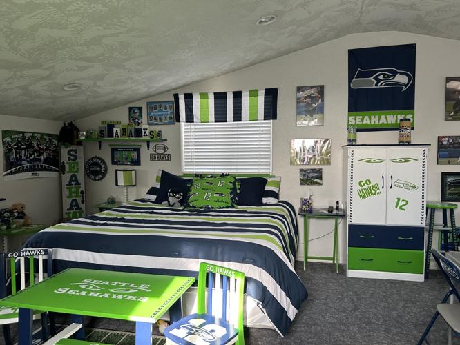 Othello couple transforms home into Seahawks shrine ahead of Super Bowl ...