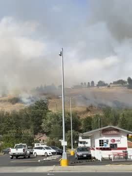Evacuations issued for Colfax fire, Pullman Police urge residents to go ...