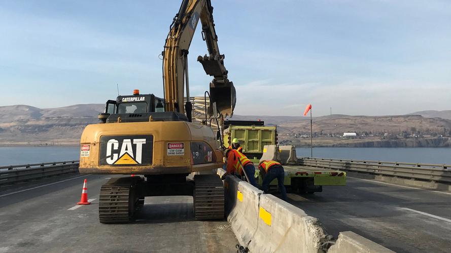 WSDOT crews repair hole in Vantage bridge | Local News | kxly.com