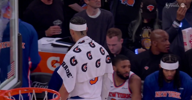 Knicks' Frustration and Spurs' Lead Highlight Game One | Video | kxly.com