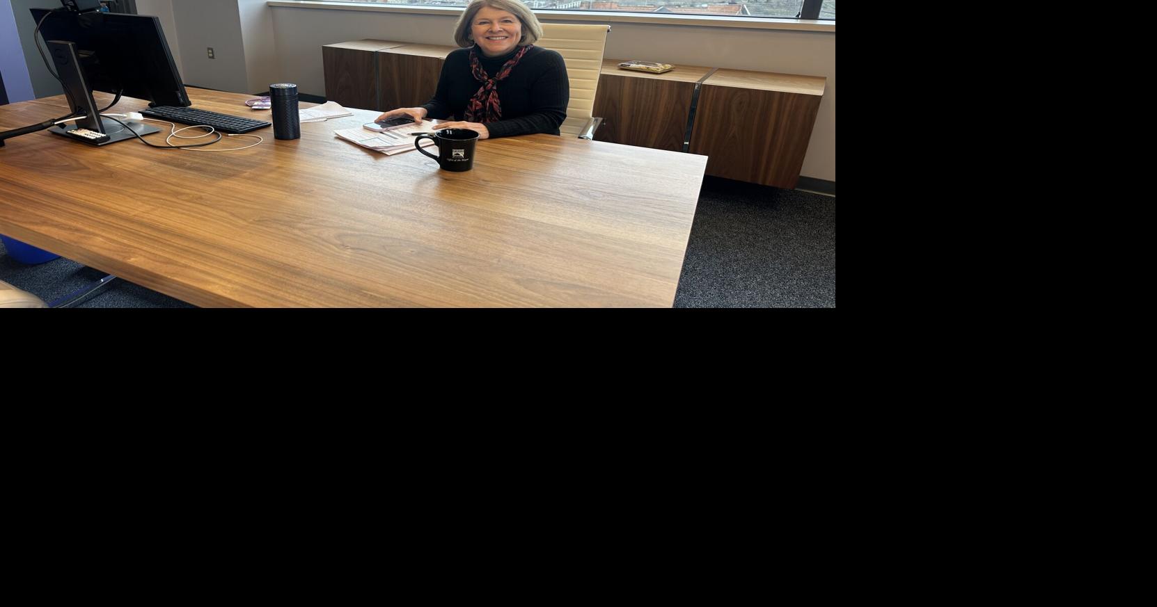 Lisa Brown stays busy on first day as Spokane mayor | News | kxly.com