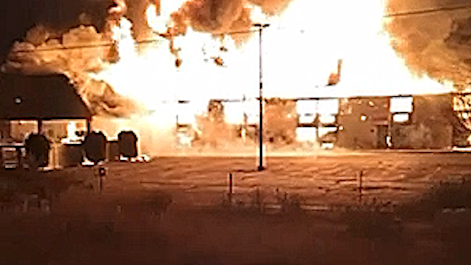 Early Monday morning fire destroys vacant Quality Inn & Suites Okanogan ...