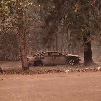 Evacuations remain in place for growing wildfires burning in Chelan ...