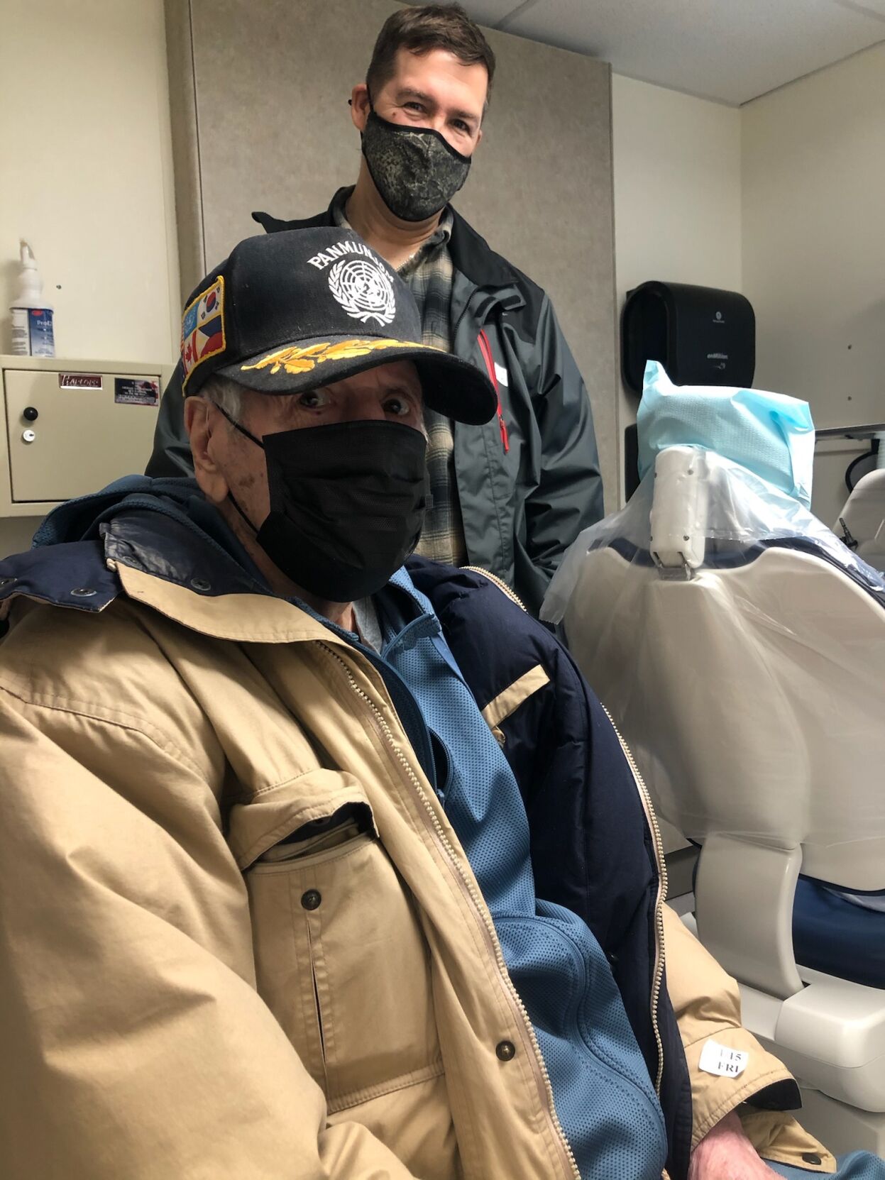 Veterans receive COVID vaccine at Mann-Grandstaff VA Medical Center ...