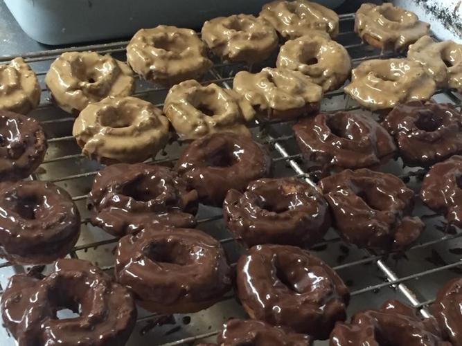 Gallery: Donut Parade | Local News | kxly.com