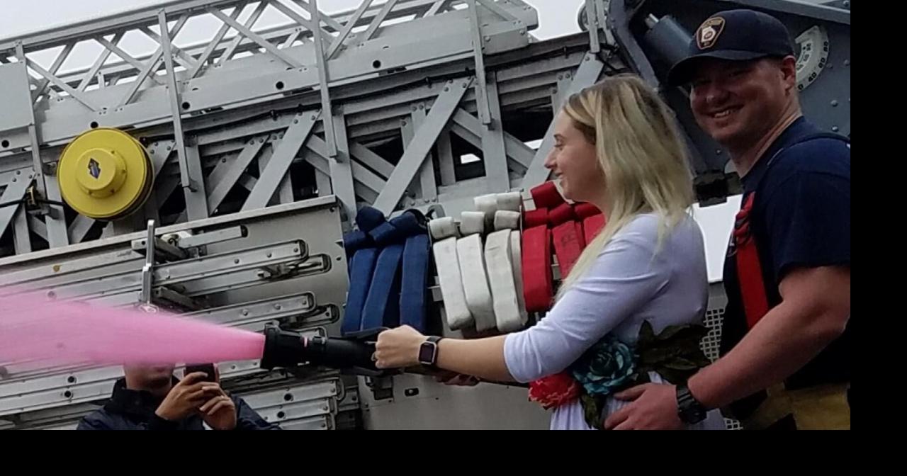 Firefighter has a very unique gender reveal | Entertainment | kxly.com