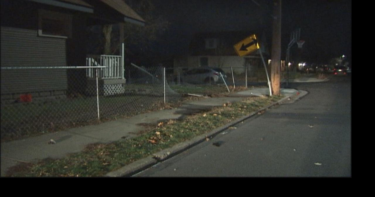 Wanted felon leads police on chase, crashes into parked cars | Crime ...