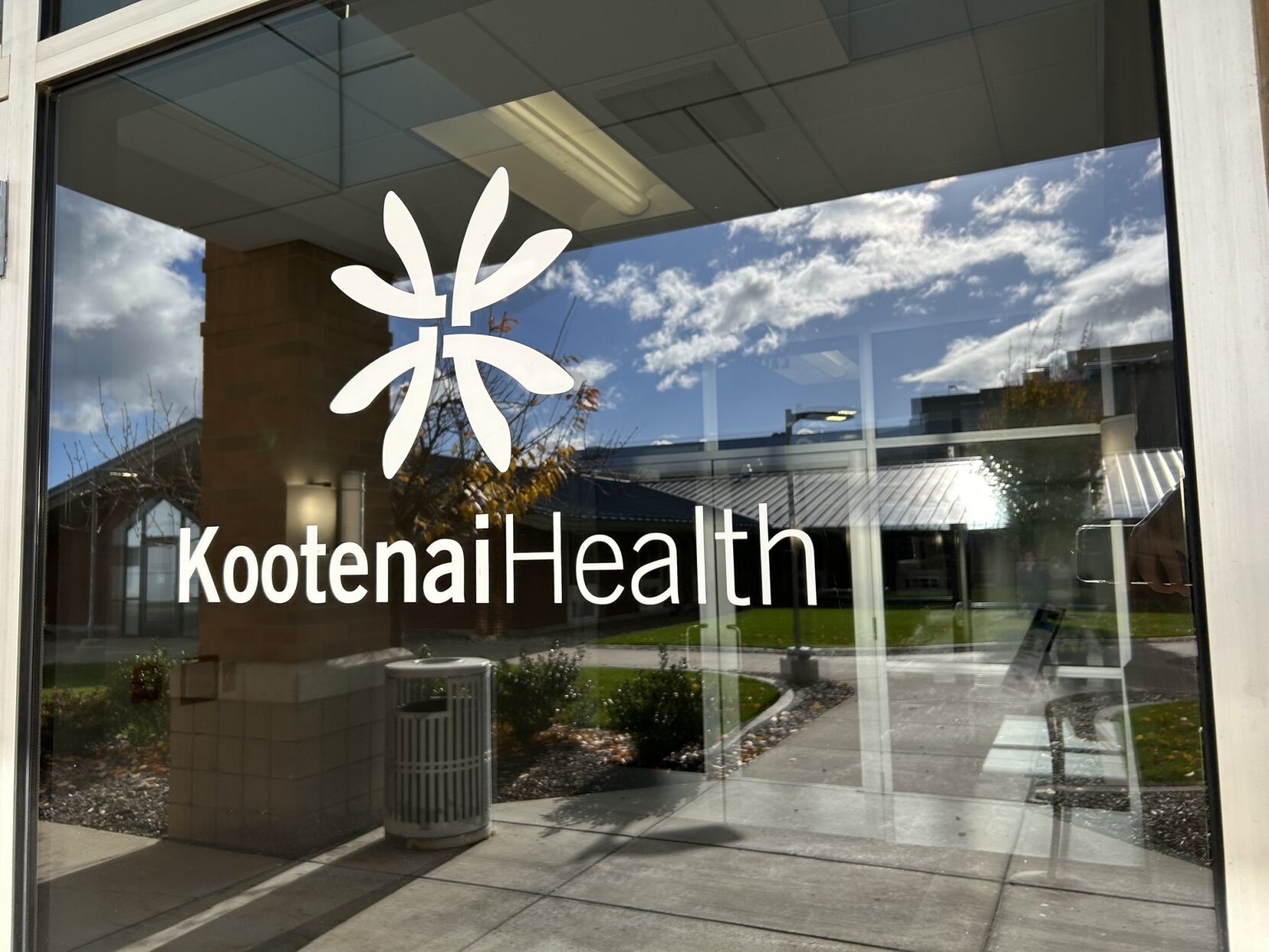Kootenai Health, Regence Blue Shield negotiate contract as thousands ...