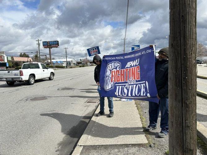 INW postal workers rally against Trump's consideration to privatize ...