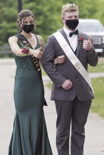 Prom gets thumbs up | Local News | laconiadailysun.com