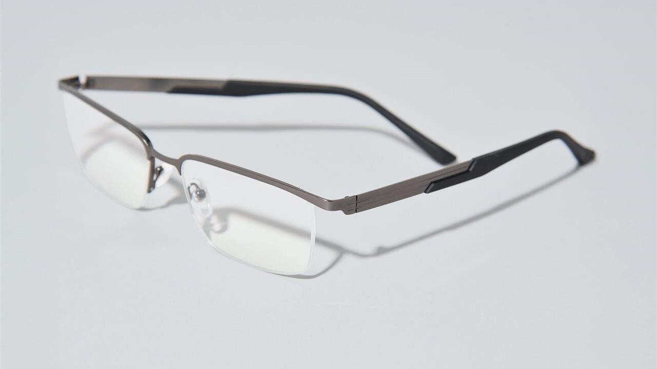 Need readers? New tech-eyewear collaboration makes fashion functional ...