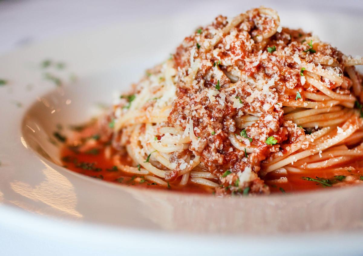 Dinner & A Show: Paul Manno’s Café | Dining | laduenews.com