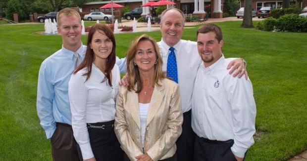 Mari de Villa: Families First