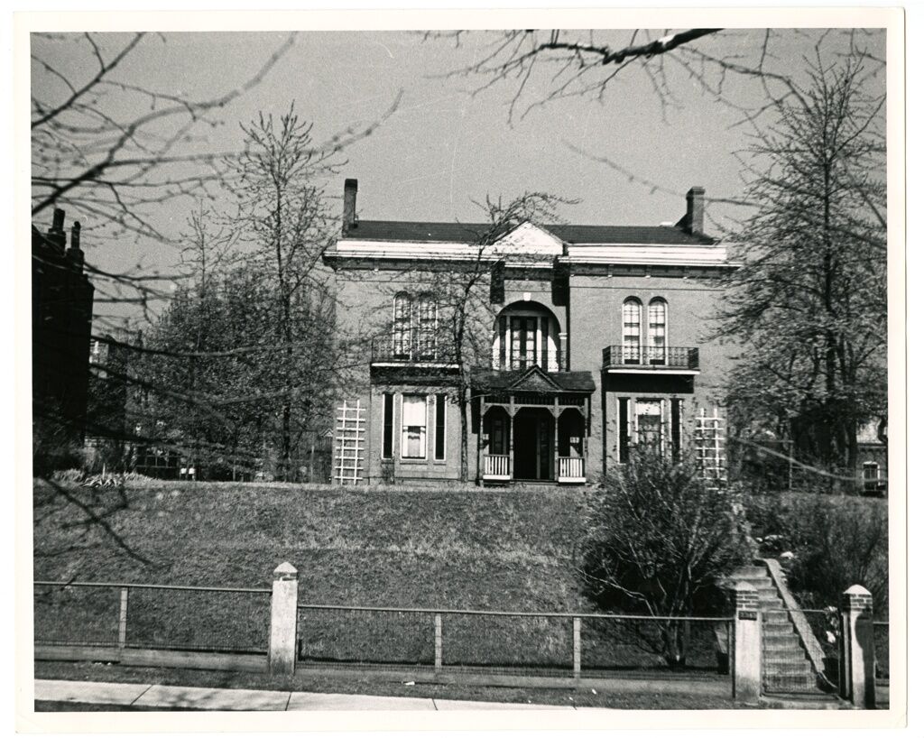 Unlocking Soulard's secrets on a historic architecture tour