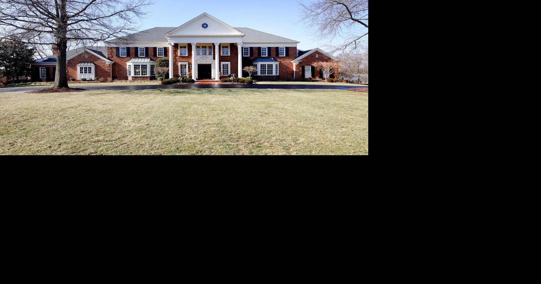 Distinctive Property: 7 Carters Grove Court