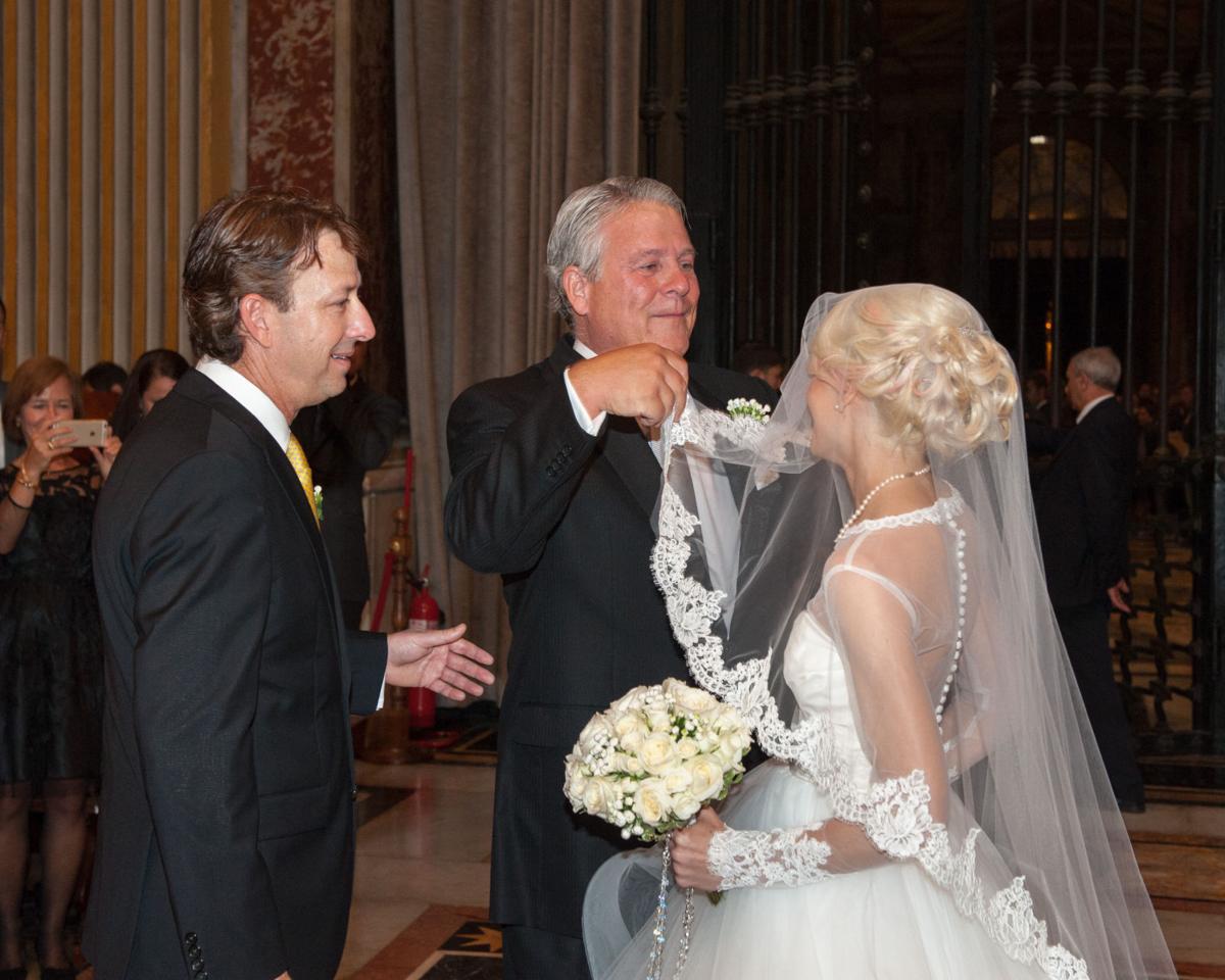 Introducing the Newlyweds: Kathryn Trout & Douglas Ackerman | Weddings ...