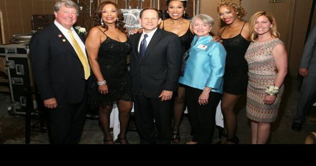 Scott Schnuck, Mayor Slay, Sunny Schaefer, Cat Neville with The Pointer ...