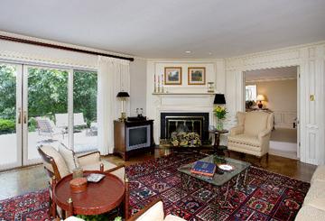 10082 Litzsinger Road, Ladue