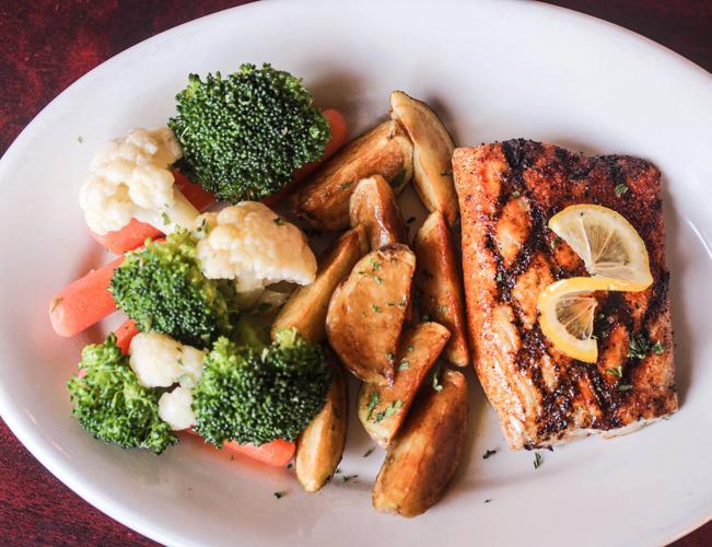 Dinner & A Show: Riverbend Restaurant & Bar