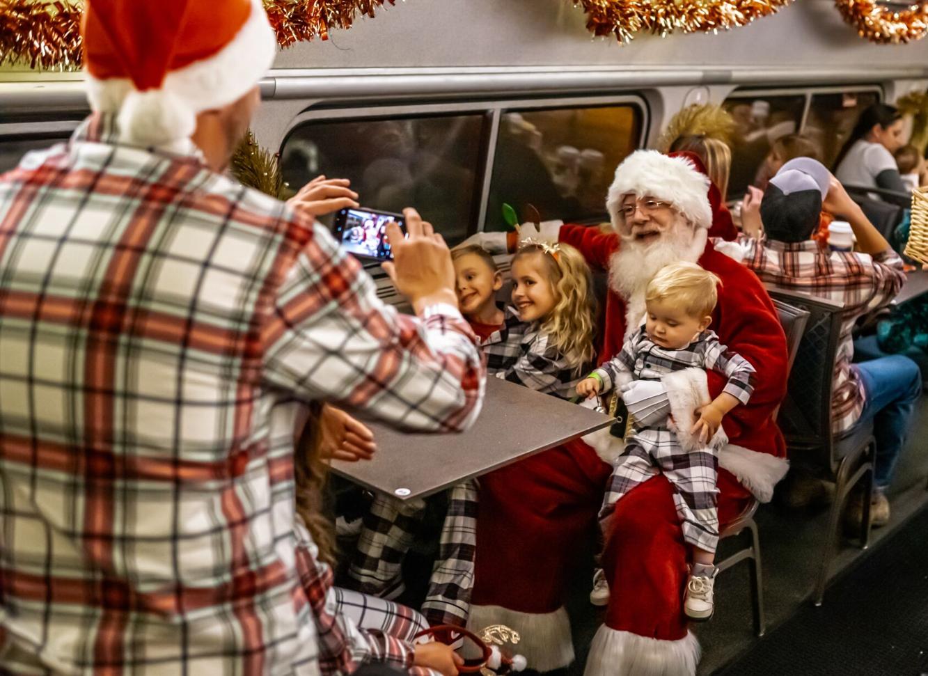Here’s where to find Santa and Mrs. Claus around St. Louis