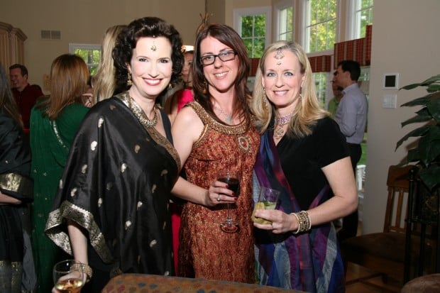 Community School Indian Dinner | Gatherings & Goodwill | laduenews.com