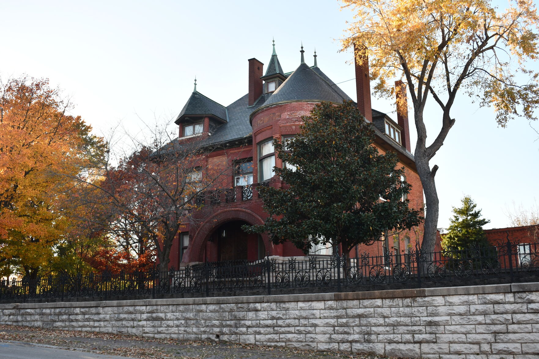 Unlocking Soulard's secrets on a historic architecture tour
