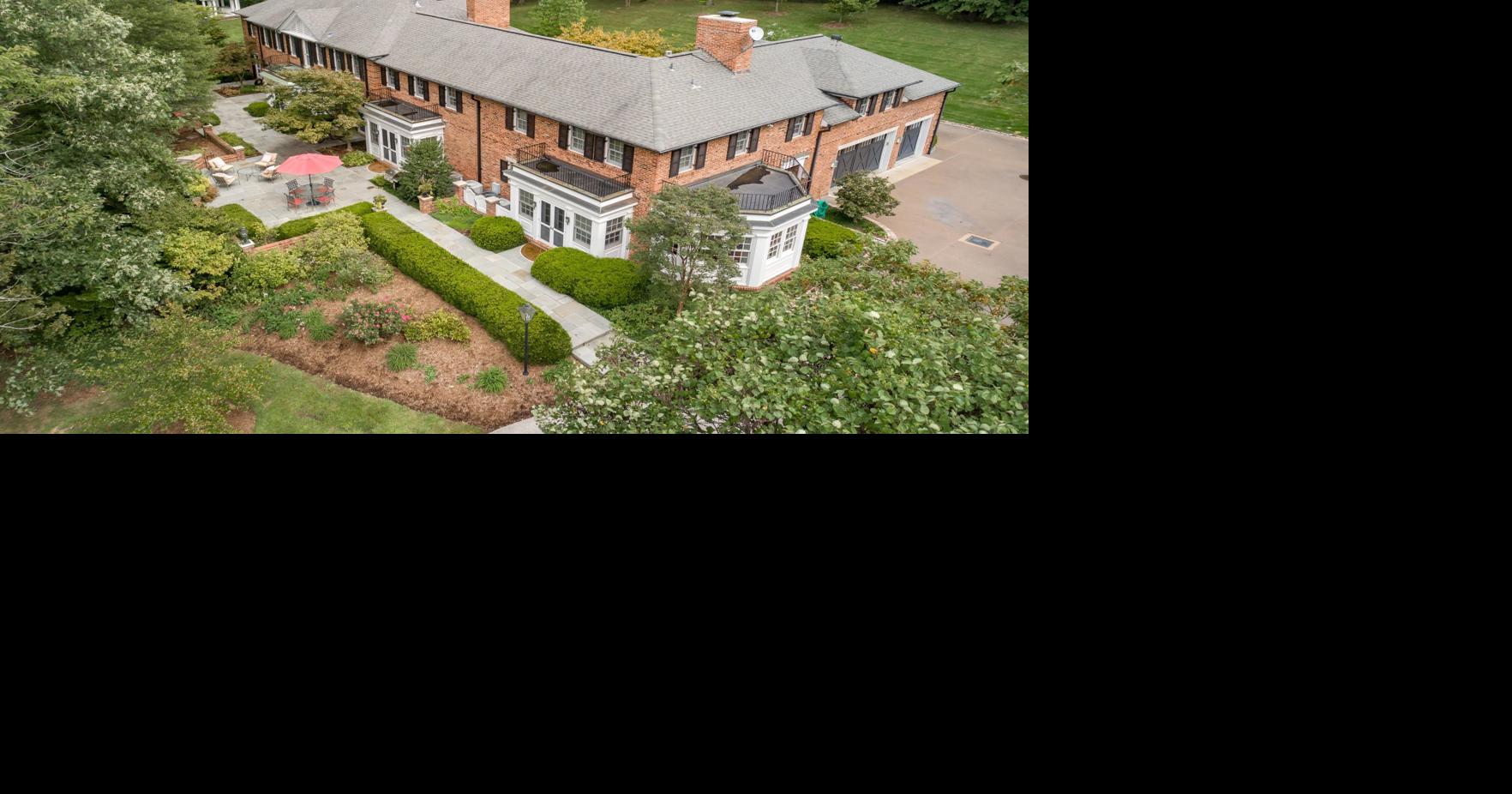 Distinctive Property: 1 Upper Ladue Road