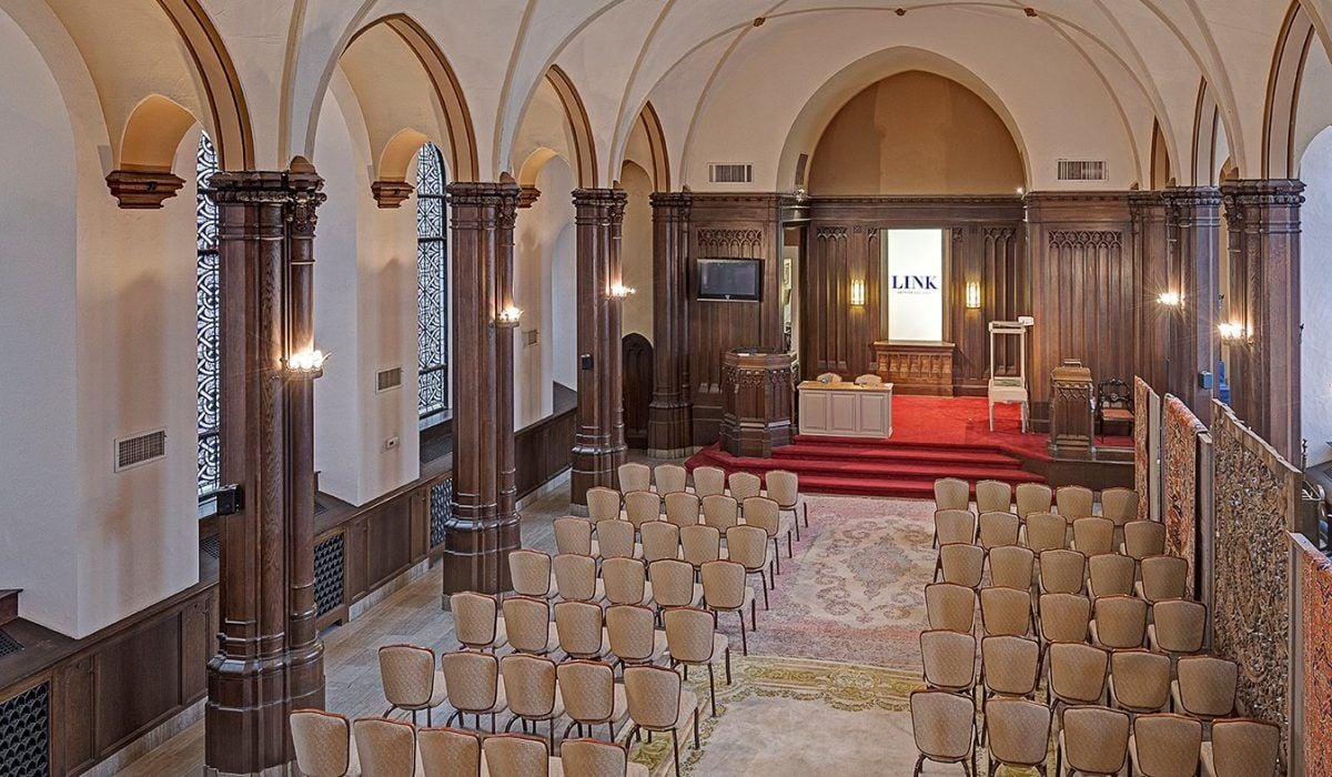 Explore the Central West End’s eminent gallery scene