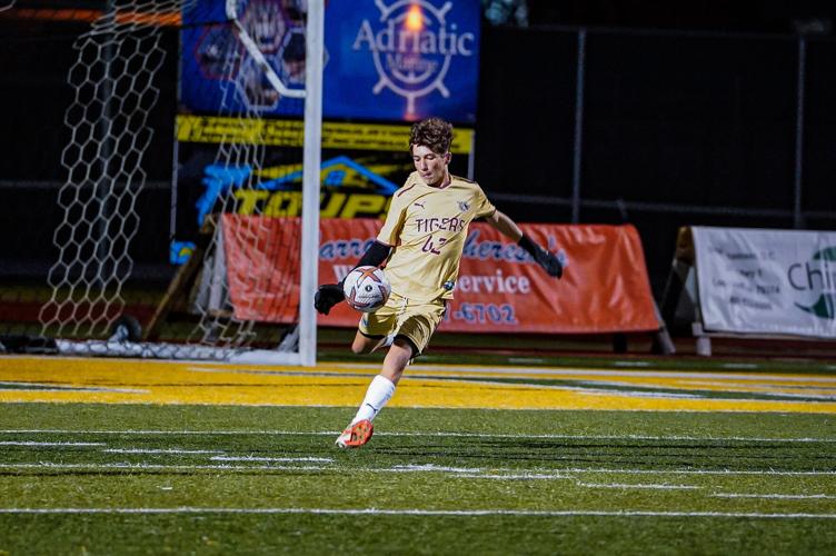 GALLERY: CLHS Boys Soccer vs Terrebonne | Multimedia | lafourchegazette.com