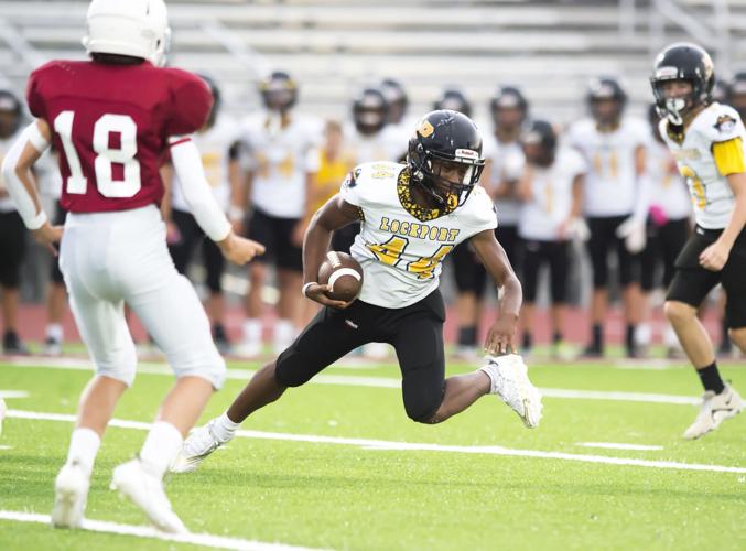 GALLERY: LKMS vs EDW Football | Local School | lafourchegazette.com